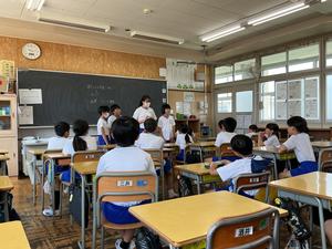 たてわり班遊び(6年生) - 越前市 武生西小学校